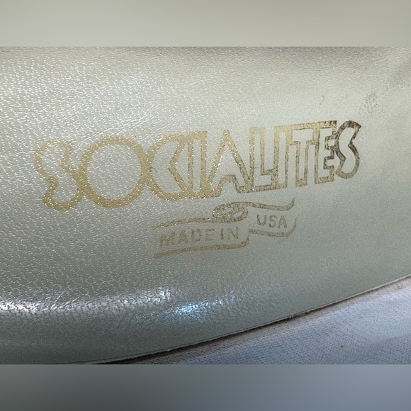 Socialite | Shoes | Vintage Womens Cream Ivory Socialites Leather Pumps ...